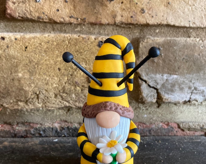 Bumblebee Gonk Gnome, Bee and Daisy Nordic Ornament, Hygge Home, Nisse ...