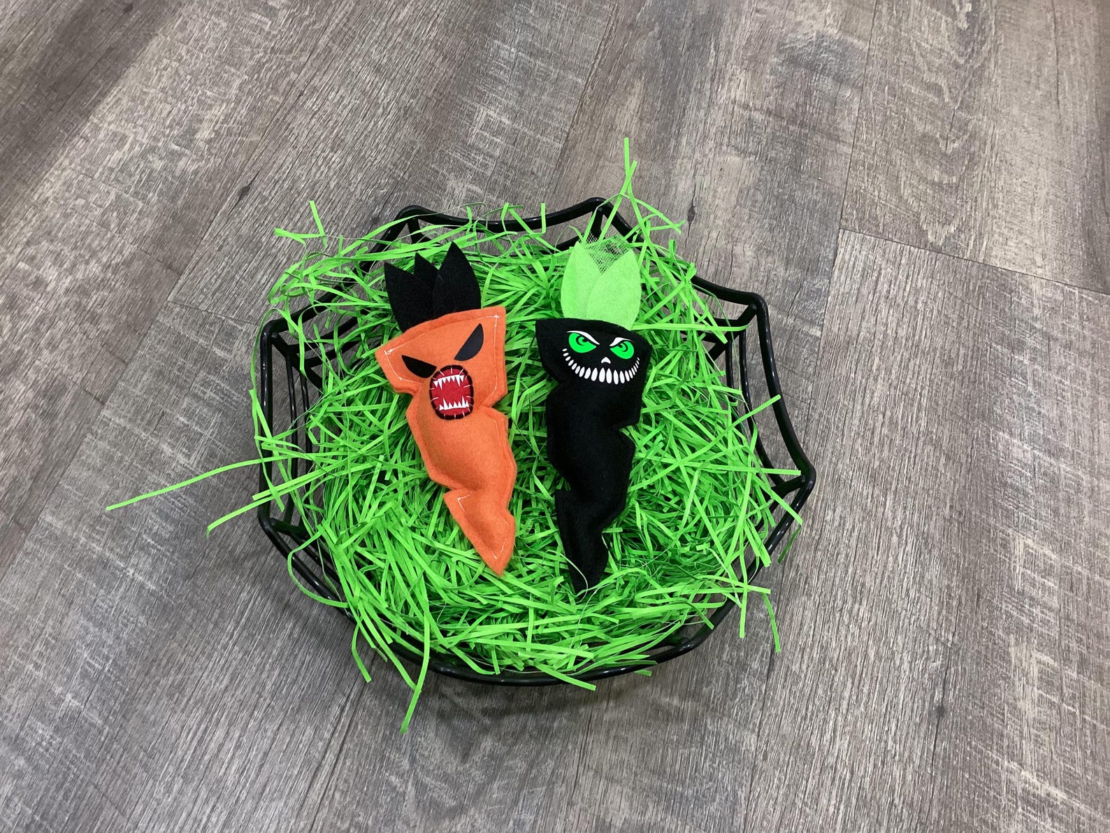 Handmade Creepy Easter Eggs / With Black Spiderweb Basket. Easterween ...