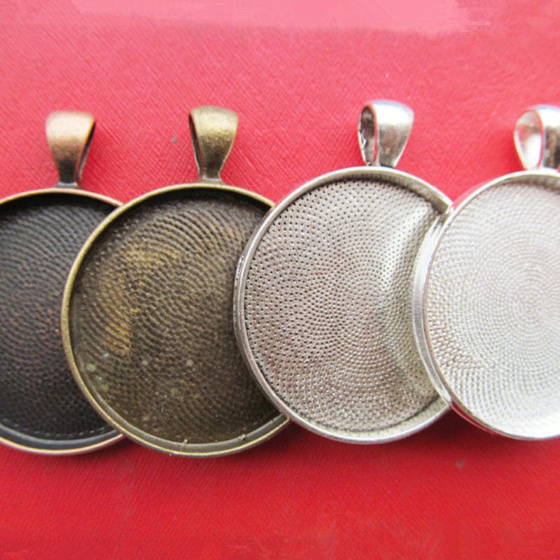 Round Pendant - Etsy