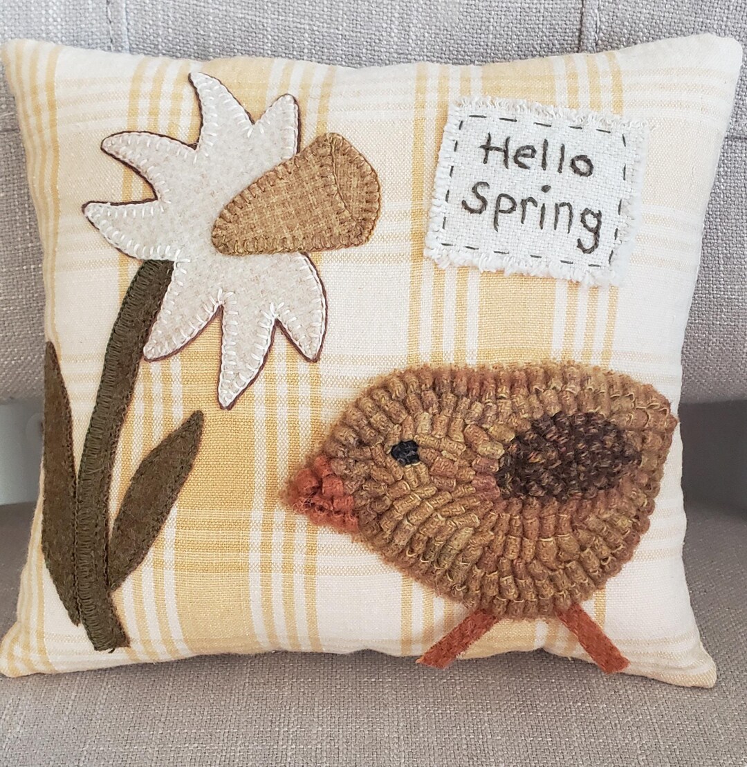 Primitive Rug Hooked Chick & Daffodil Small Pillow / Large Spring ...