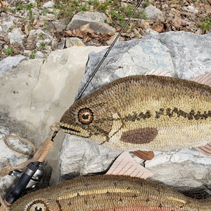 Fish Tails Paper Rug Hooking Pattern, Dimensional Stuffed Hooked Fish ...