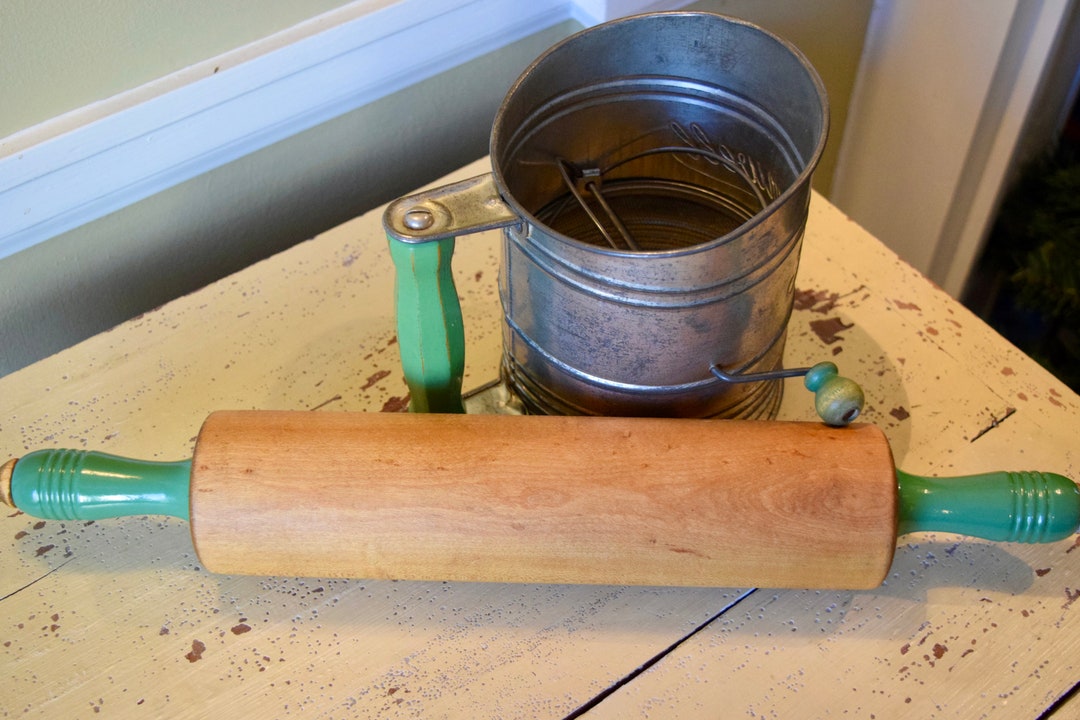 Bromwell Flour Sifter With Green Wood Handles and Munising Maple ...