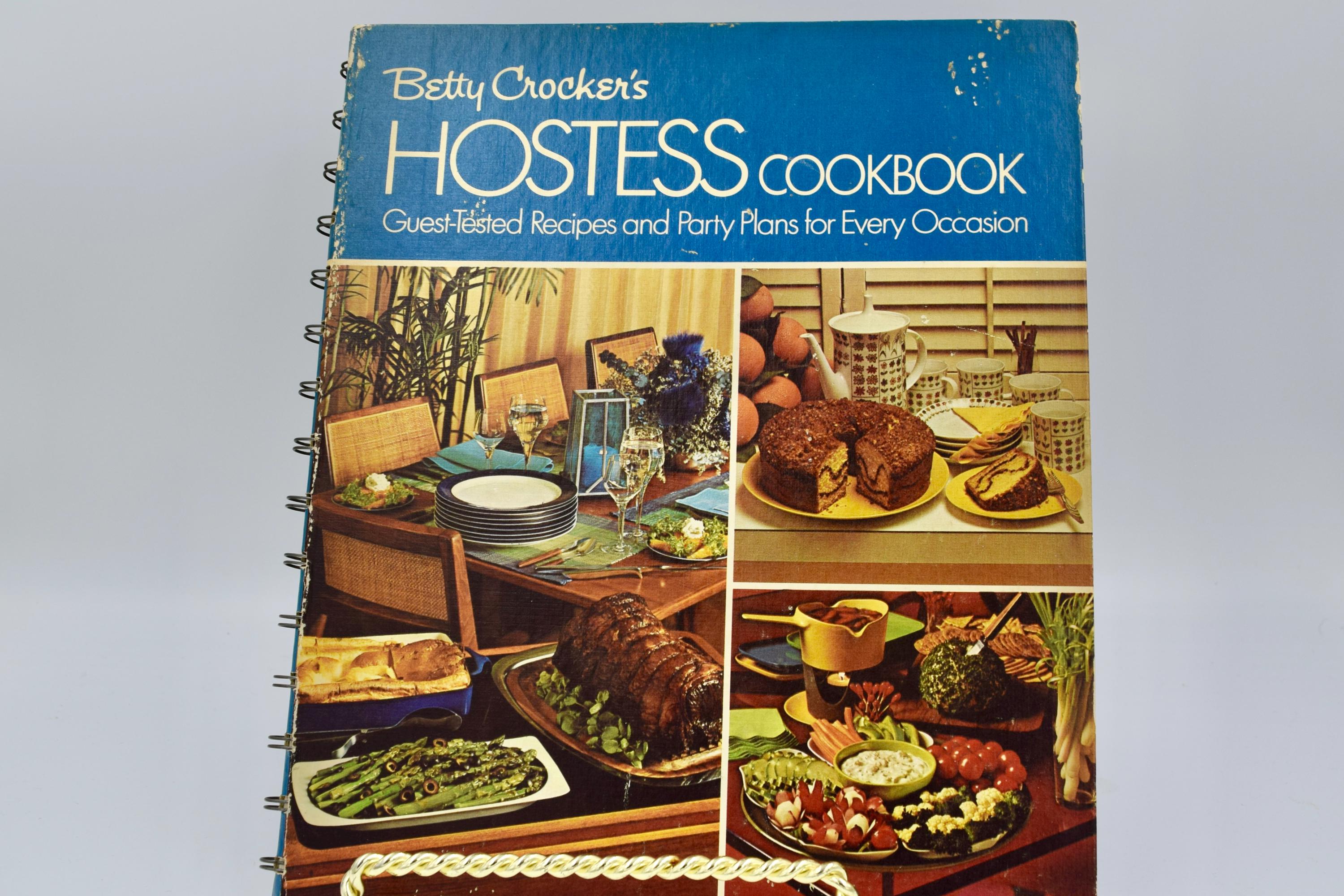 3 Betty Crocker Cookbooks Betty Crocker Dinner in A Dish, Betty Crocker ...