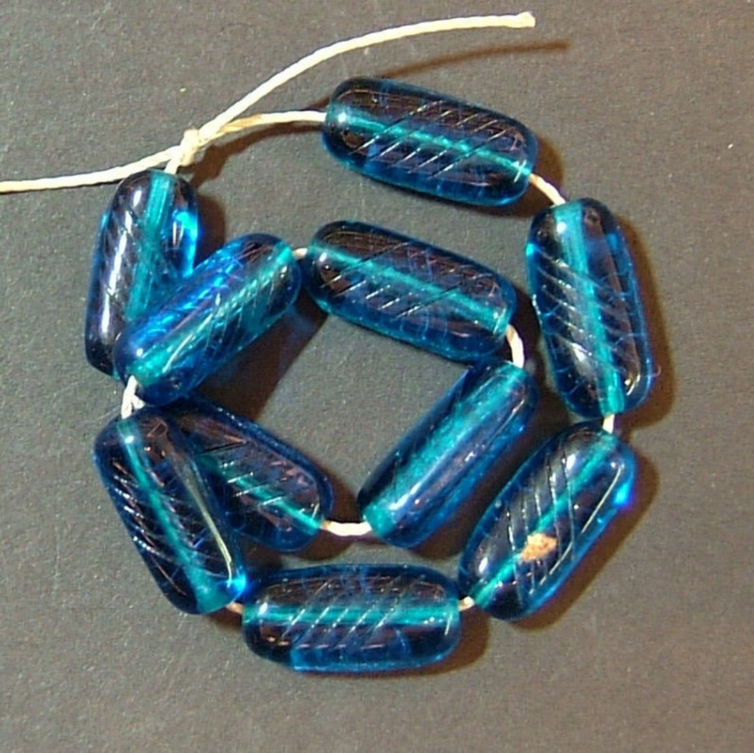 BZ65 --vintage Transparent Blue Oblong Etched Pressed Glass Beads From ...