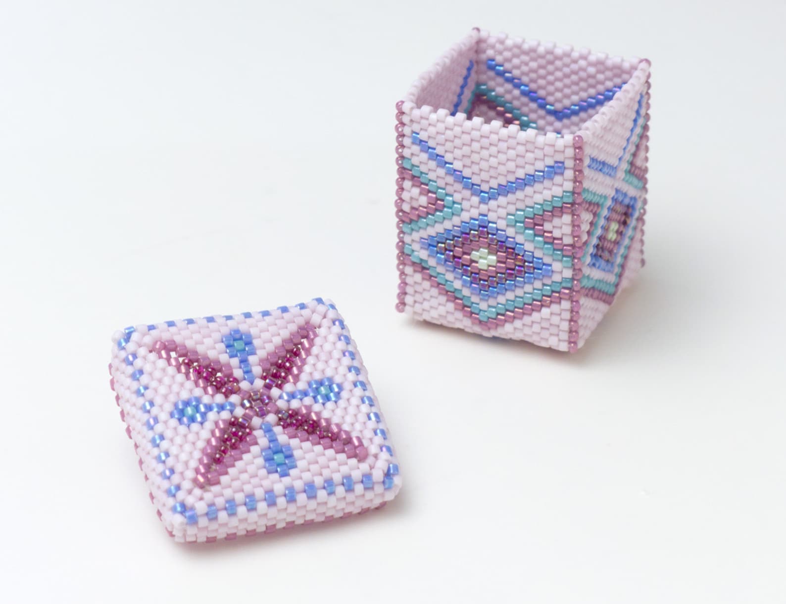 Beading Patterns for Decorative Box, Peyote Bead Pattern Small Box ...