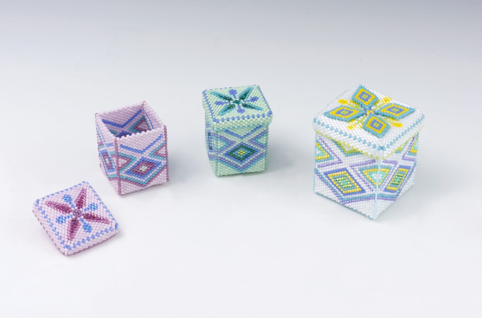 Beading Patterns for Decorative Box, Peyote Bead Pattern Small Box ...