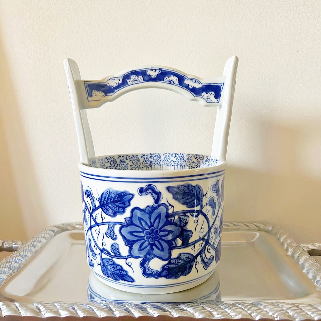 Vintage Chinoiserie Blue and White Ceramic Wishing Well Bucket - Etsy
