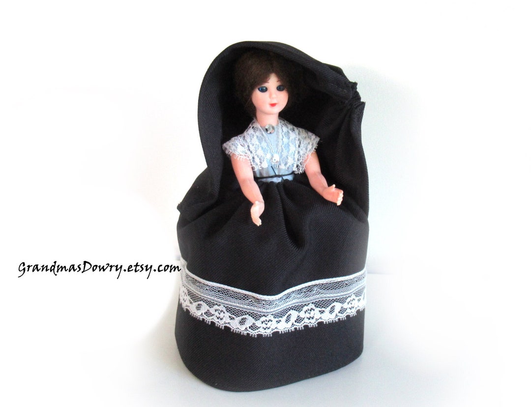 Vintage Souvenir Dolls of Malta in Ghonnella Traditional Clothes ...