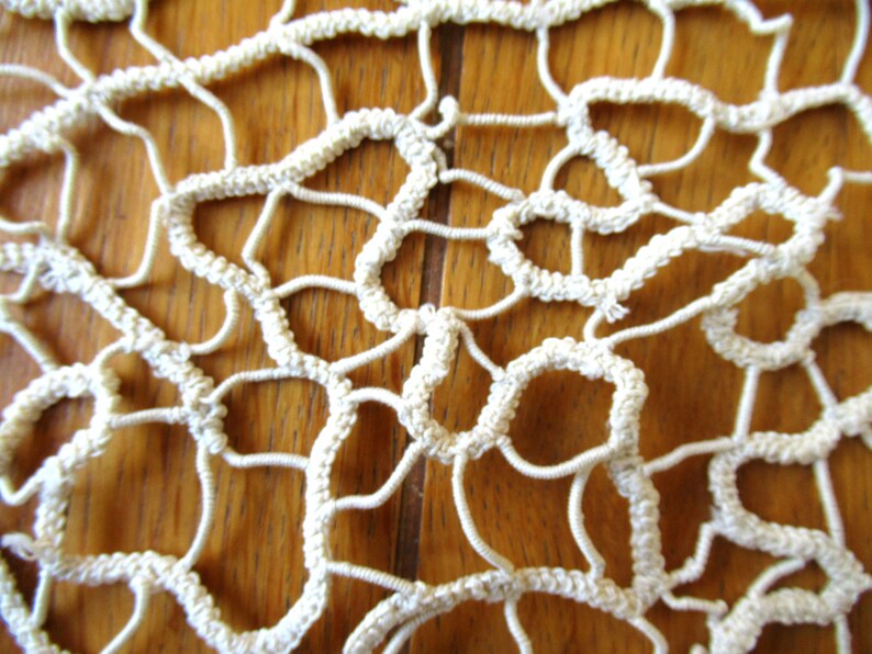 Vintage Large Romanian Macramé Doily, Point Lace Oval Cotton Hand ...