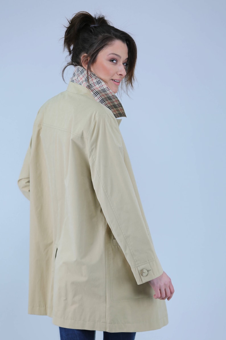 Spring Cotton Short Raincoat With Checkered Lining , Straight Fit ...