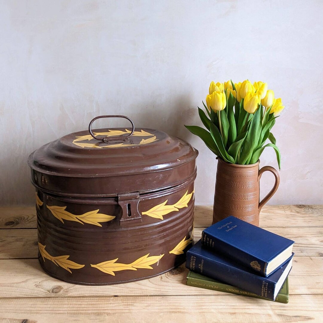 Victorian Tin Hat Box Travelling Hatbox Luggage Trunk Painted Tin ...