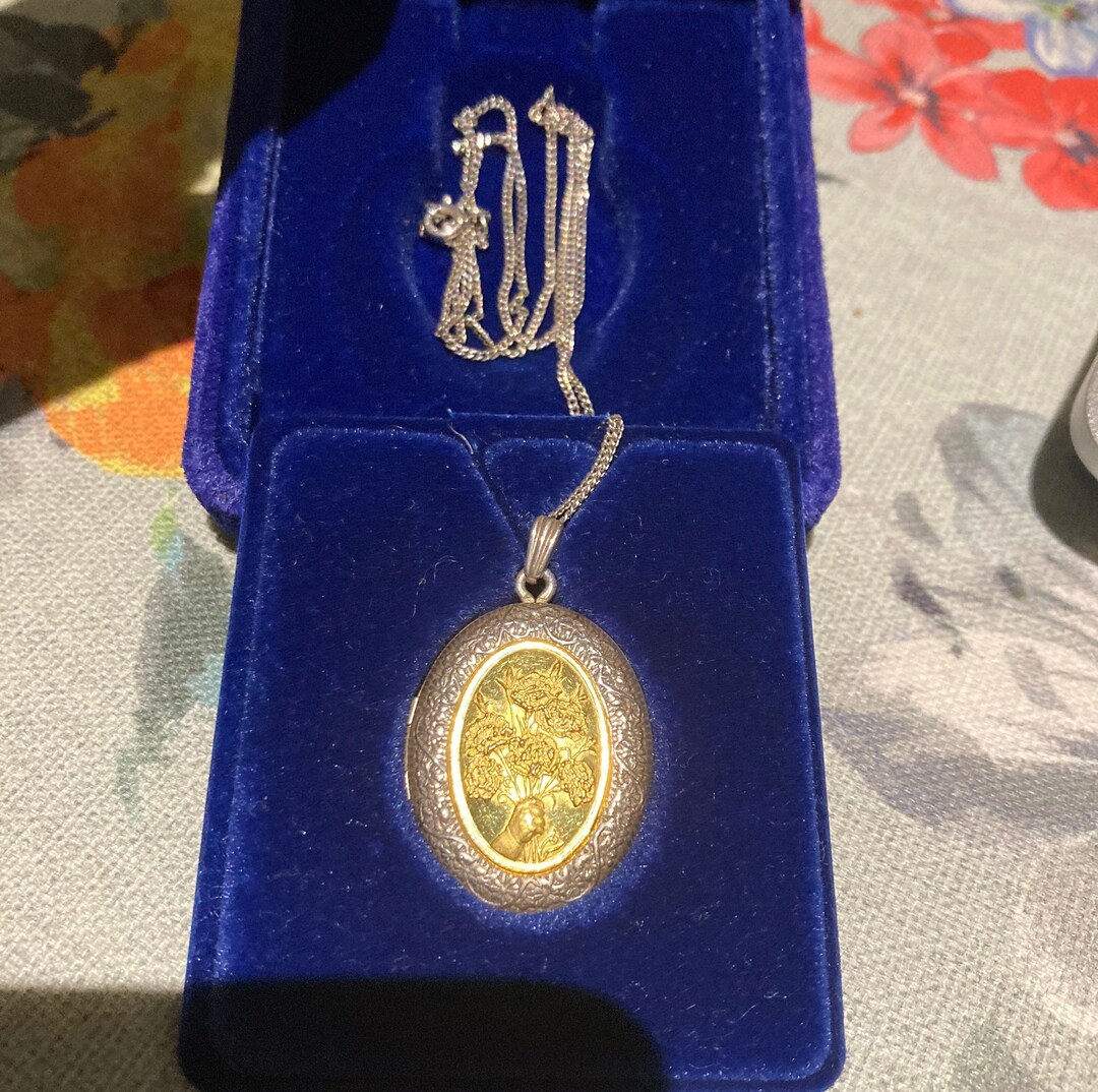 Vintage Franklin Mint Silver Locket. Gold-plated Floral Design ...