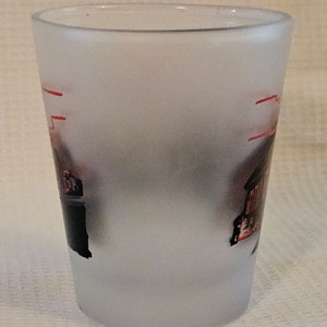 Vintage Travel Souvenir Indiana Amish Country Shot Glass Red Black ...