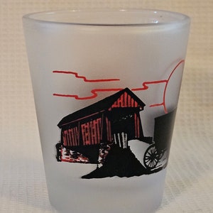 Vintage Travel Souvenir Indiana Amish Country Shot Glass Red Black ...