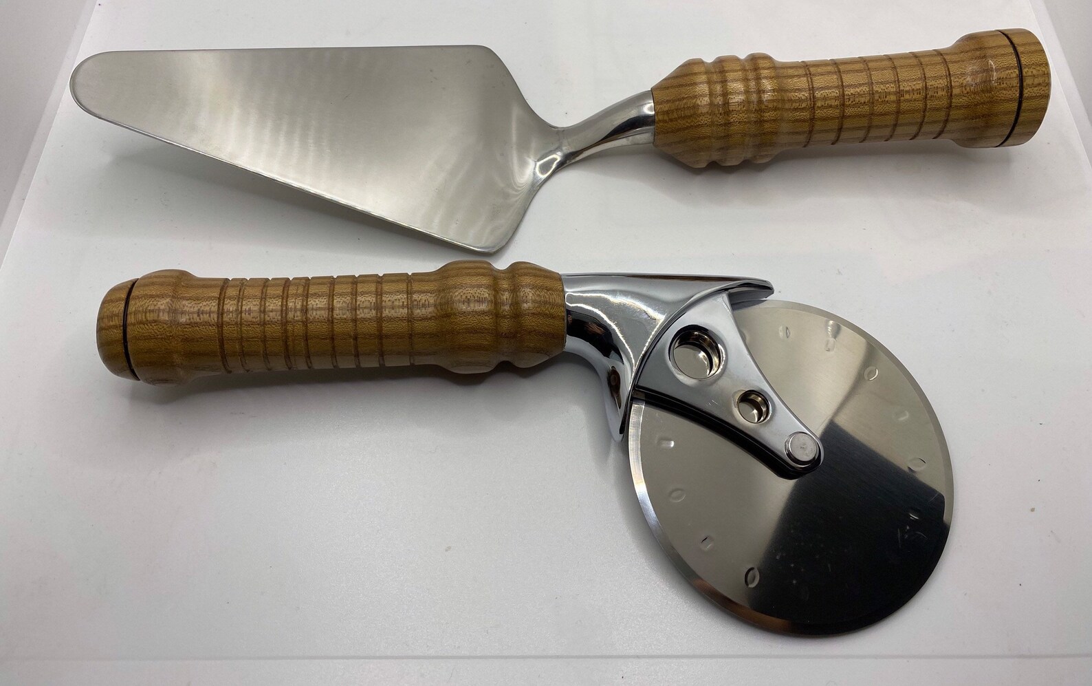Custom Hand Turned Pizza Cutter and Server With a Walnut Handle - Etsy