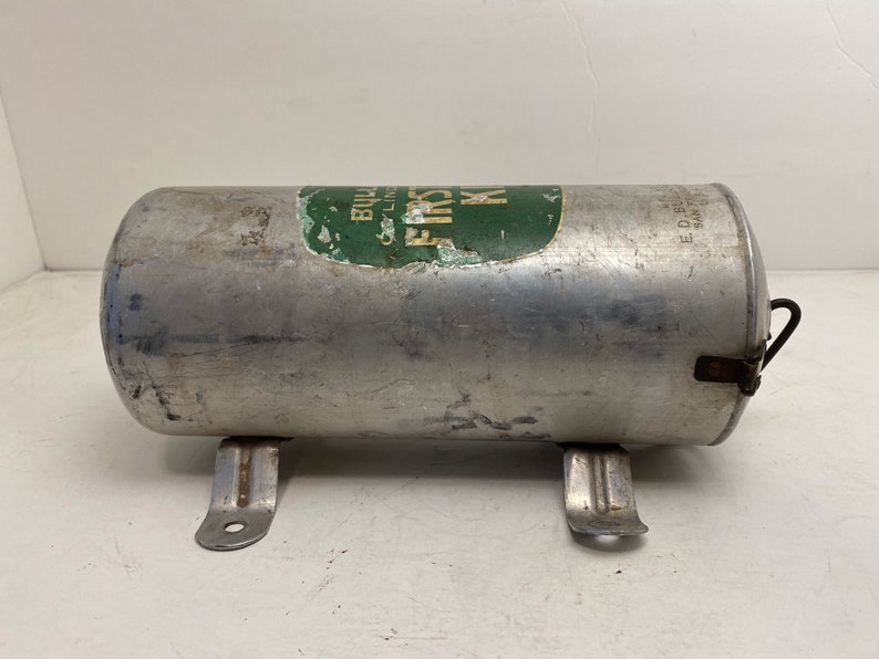 Vintage Bullard Cylindrical First Aid Kit From the 1940s - Etsy
