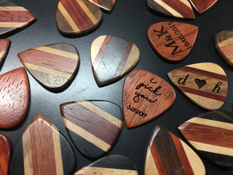 Design a Pick Custom Wood Guitar Picks - Etsy Israel