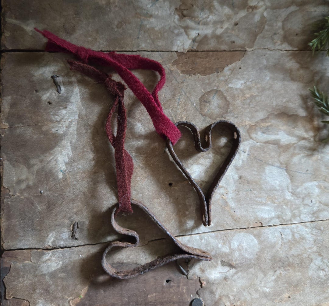 Old Metal Heart Wool Hanger - Etsy