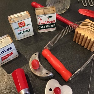 Vintage 25 Red Handled Kitchen Cooking Utensils 1930s to 1940s Mid ...