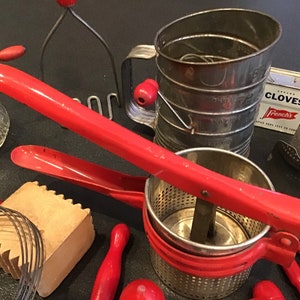 Vintage 25 Red Handled Kitchen Cooking Utensils 1930s to 1940s Mid ...