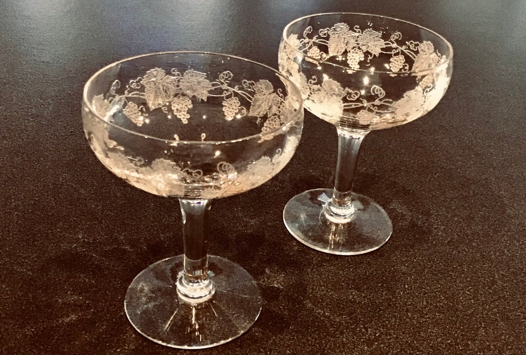Vintage 2 Crystal Toasting Wine Glasses Grapes & Leaves Design Crystal ...