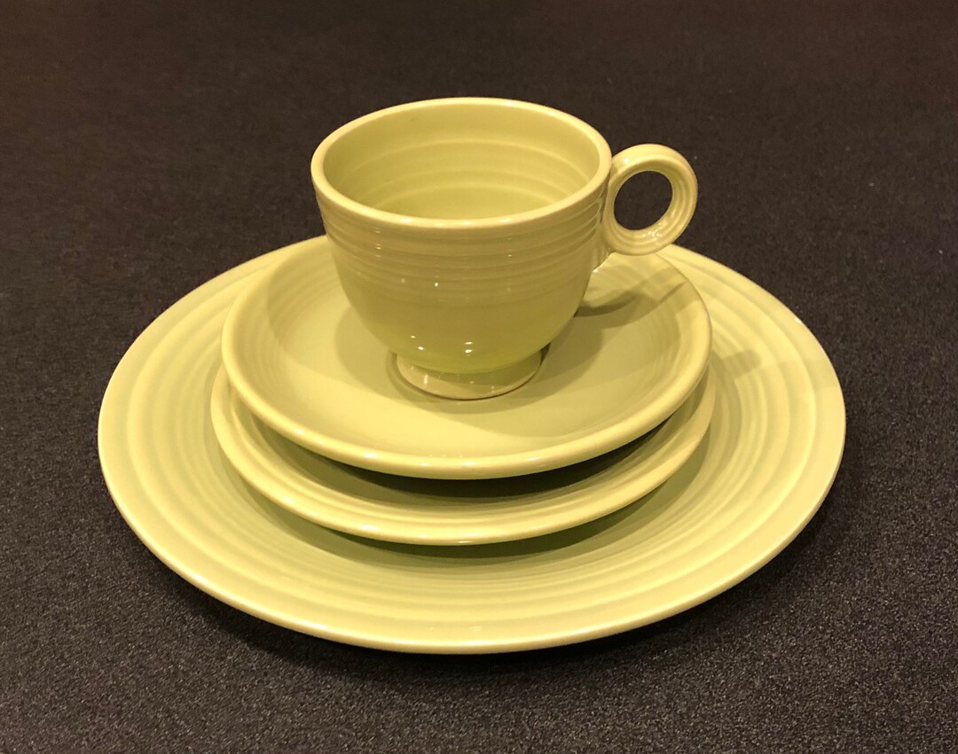 Vintage 4 Fiesta 1950s Chartreuse Plates Genuine Old Fiesta 1 Place ...