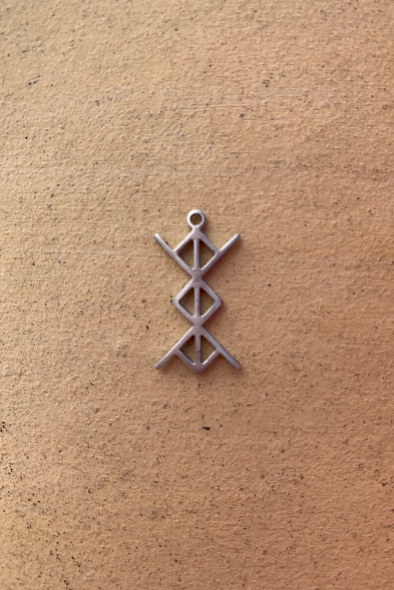 Rune Love Charm, Woman for Woman - Etsy