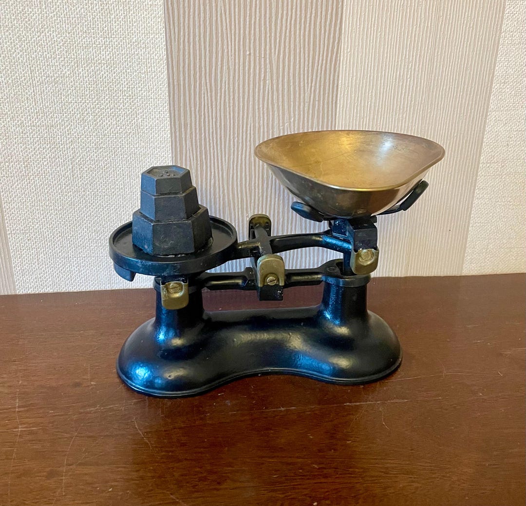 Victor England Vintage Cast Iron Kitchen Scales With Brass Pan and 3 ...
