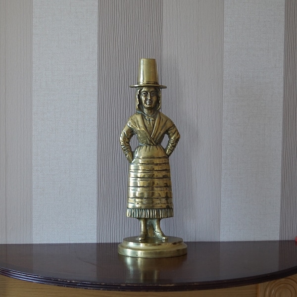 Welsh Lady Figurine - Etsy