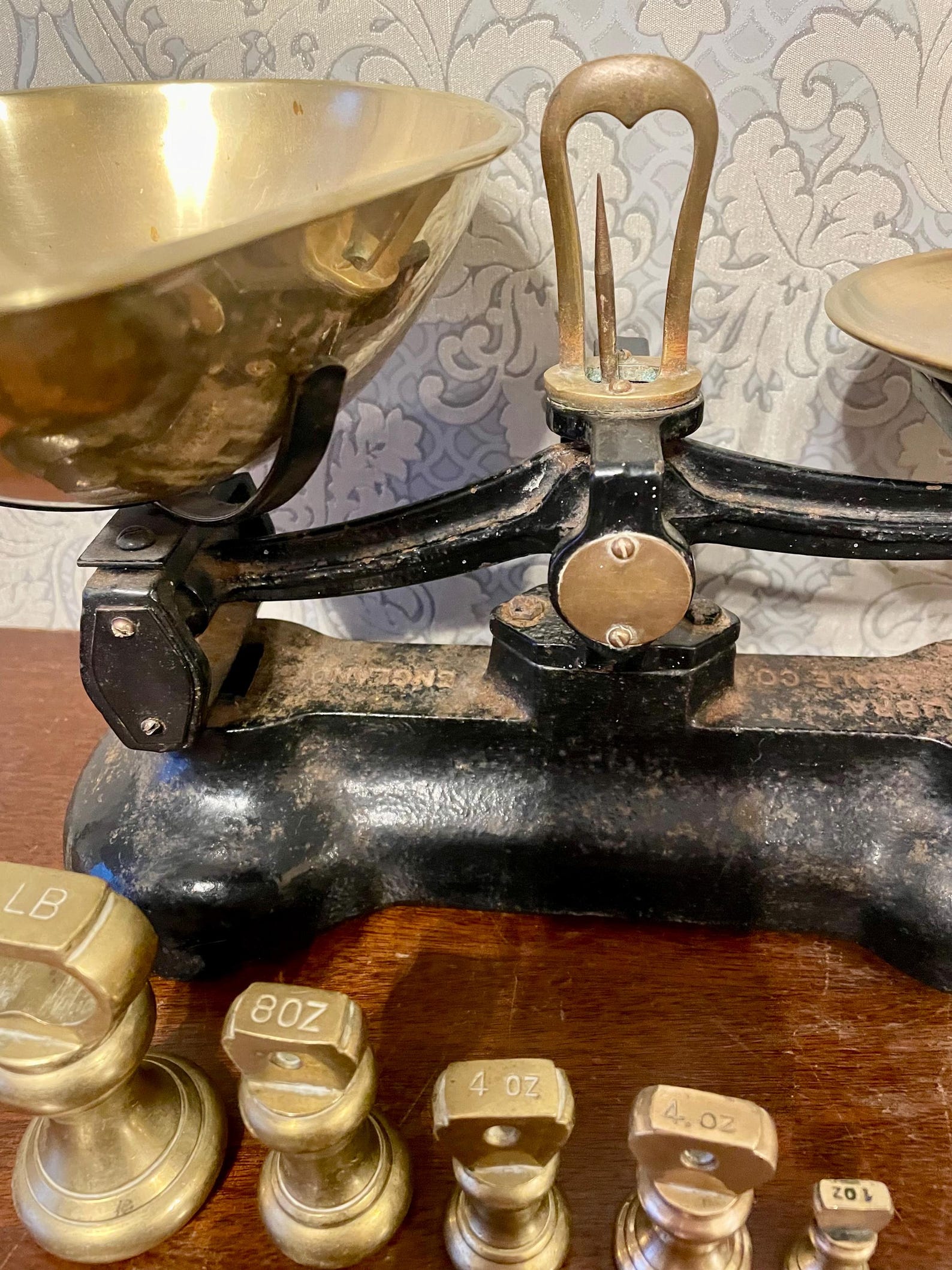 Vintage Libra Large Rustic Scales With Brass Pans and 5 Brass Weights ...