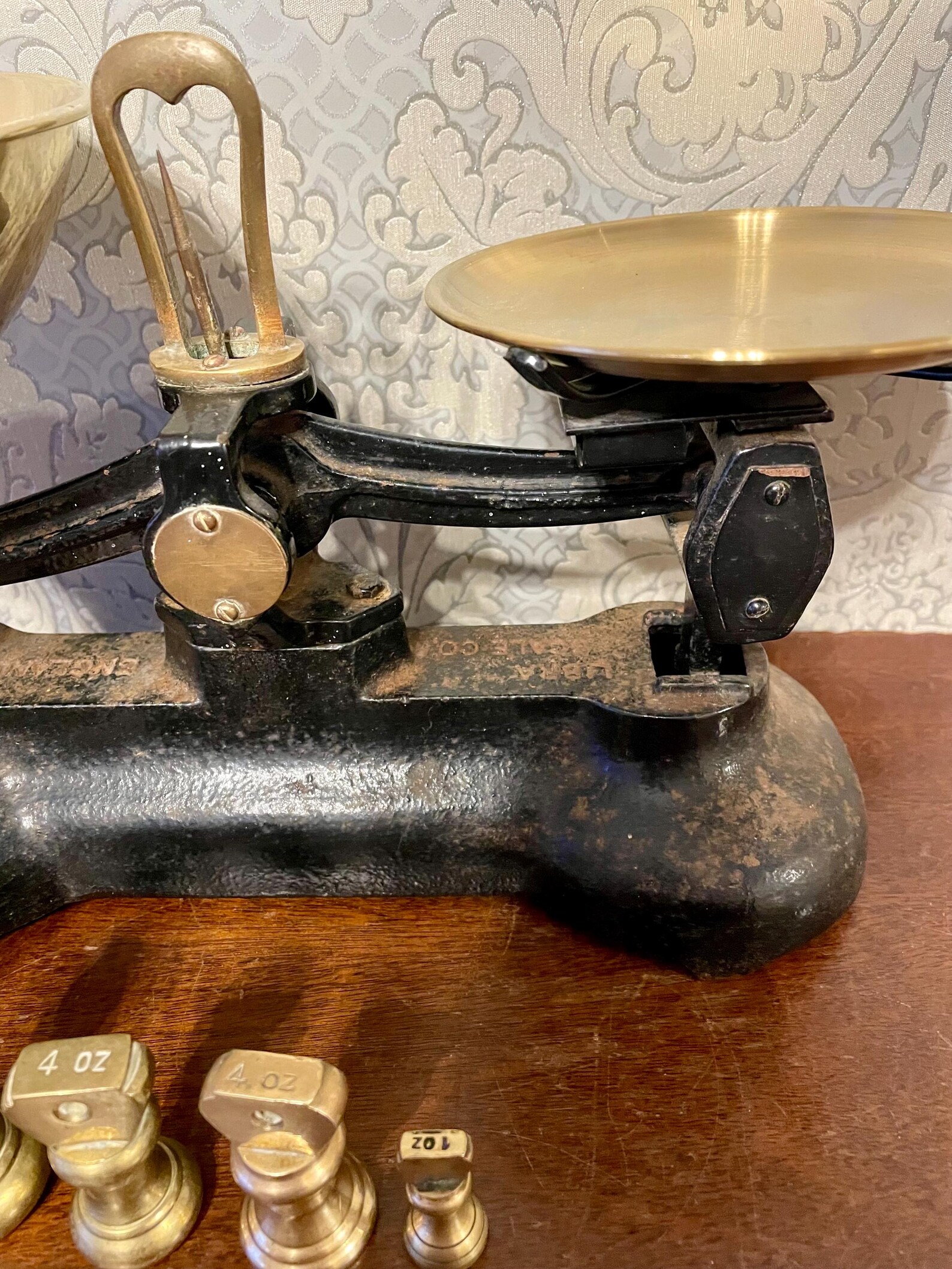 Vintage Libra Large Rustic Scales With Brass Pans and 5 Brass Weights ...