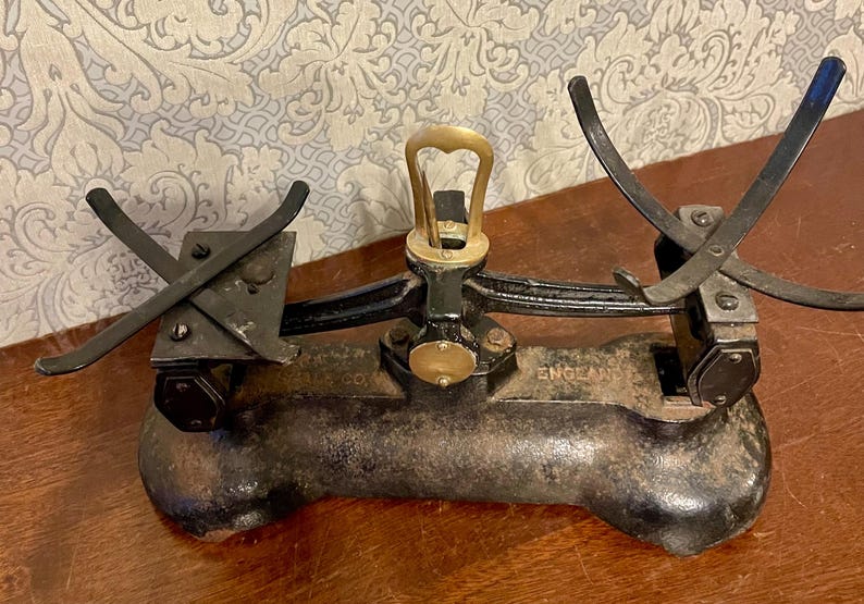 Vintage Libra Large Rustic Scales With Brass Pans and 5 Brass Weights ...