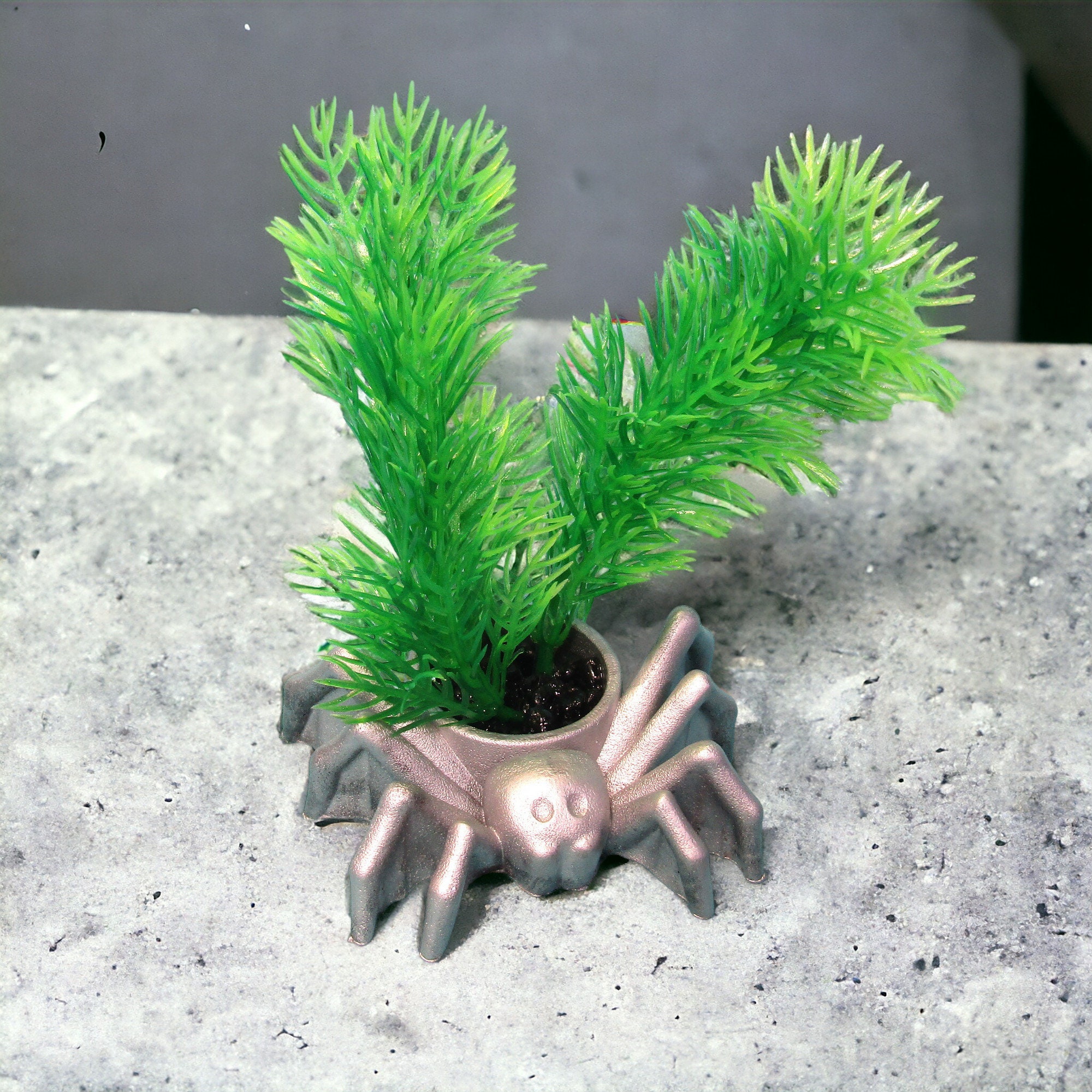 Spider Aquarium Decoration. Silver With Green Bushy Artificial Plant ...