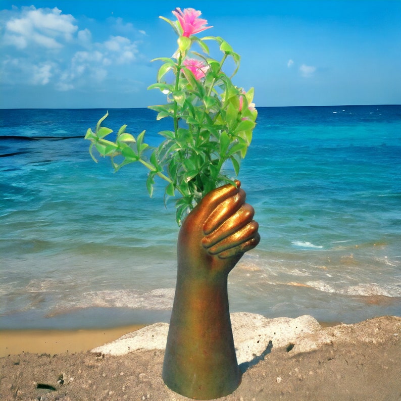 Large Bouquet Holder Aquarium Decoration. Gold With Tall Pink and Green ...