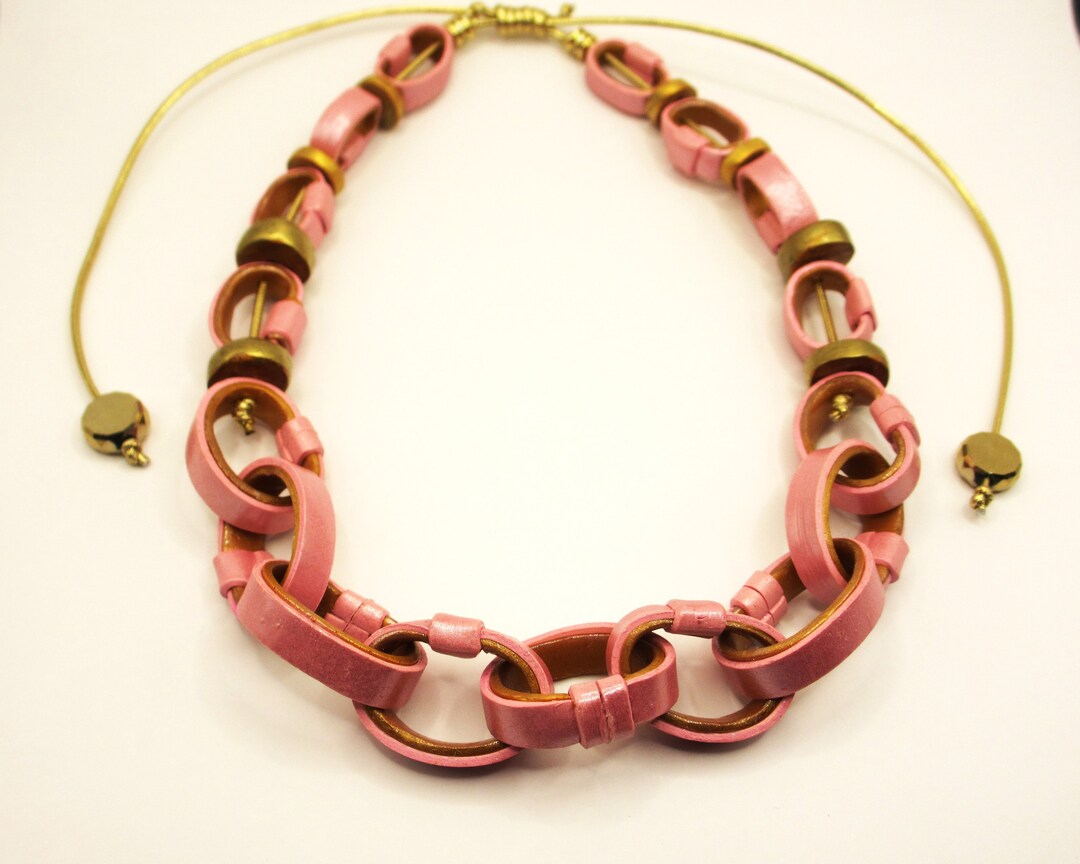 2024 Pastel Pink, Chunky Chain, Choker Necklace for Modern Fashion ...