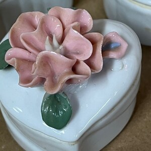 Set of 2 Vintage Ceramic Trinket Boxes With Lids/ceramic Flowers ...