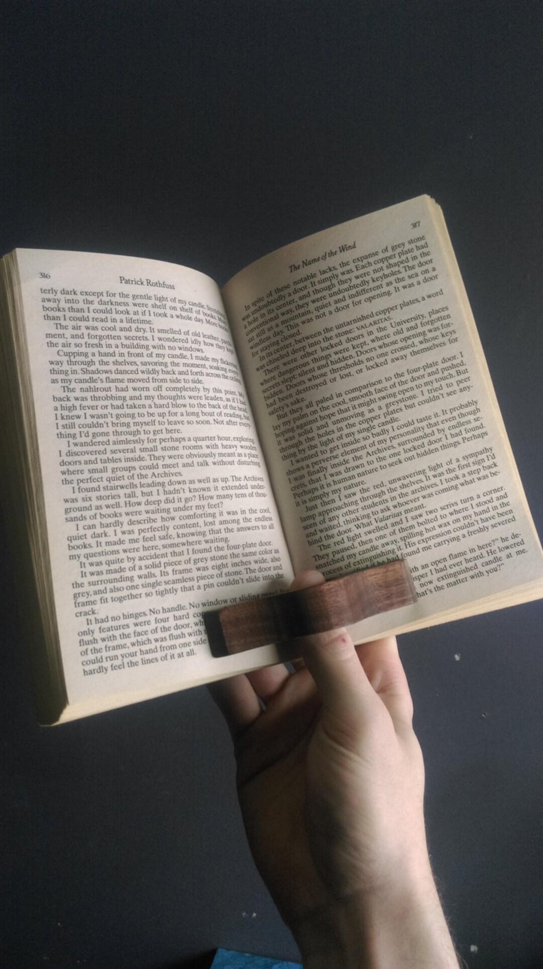 Book Assistant - Etsy