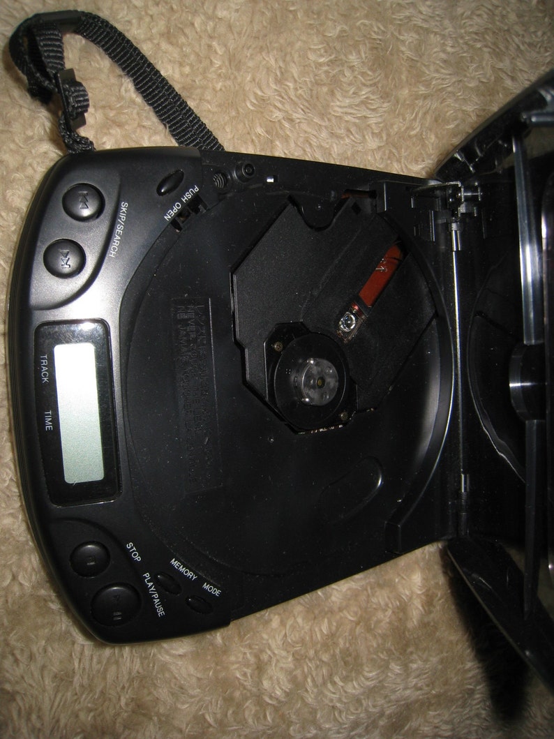 Vintage 1992 MXC Crown Portable AC Compact Disc Player CD-81 With ...