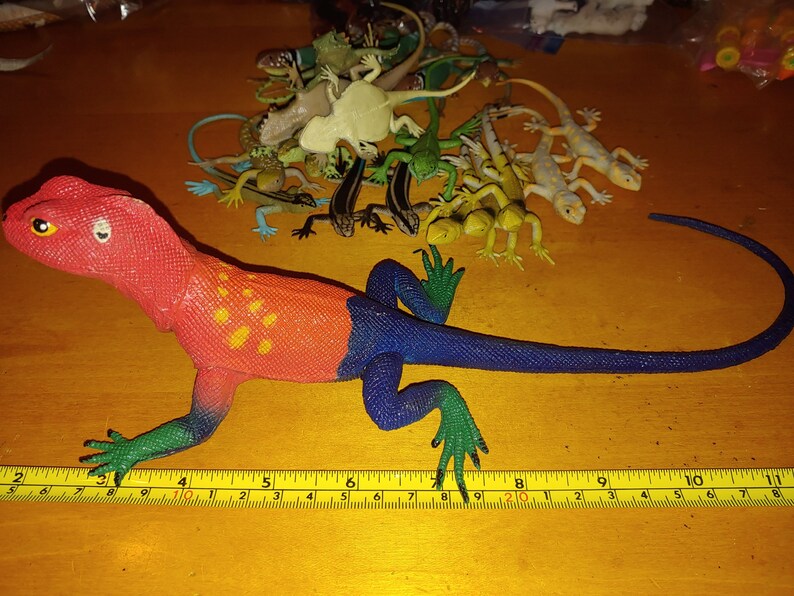 1980-1990'S 1-hard Rubber Plastic Agama Red-headed Lizard & 20 XX 1980 ...