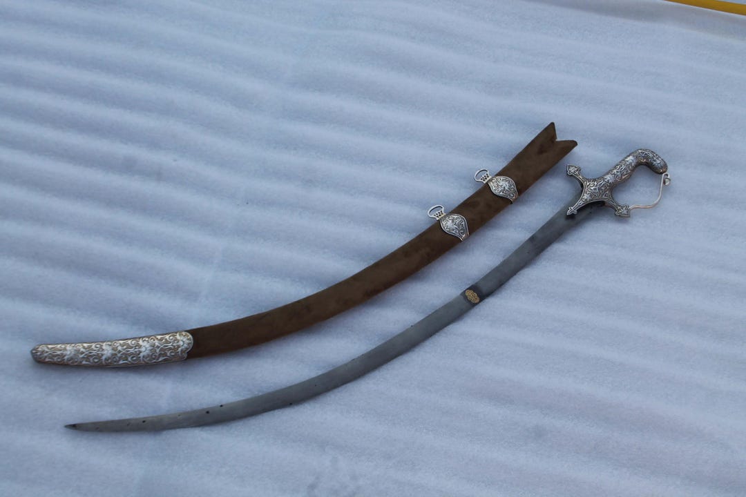 Mughal Indo-persian Shamshir Sword: Wootz Blade, Silver Damascened ...