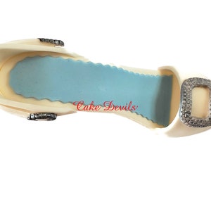 Fondant Stiletto High Heel Cake Topper With Buckle Embellishment ...