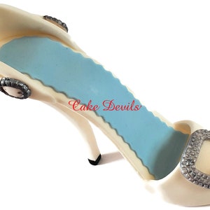 Fondant Stiletto High Heel Cake Topper With Buckle Embellishment ...