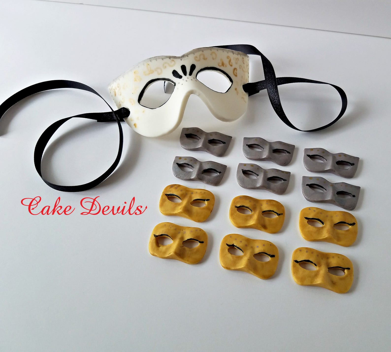 Masquerade Mask Cupcake Toppers, Fondant Masquerade Masks, Handmade ...
