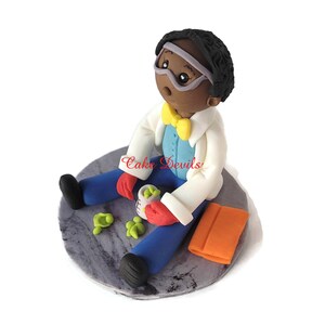 Scientist Cake Topper, Handmade Fondant Cake Decoration, Science ...