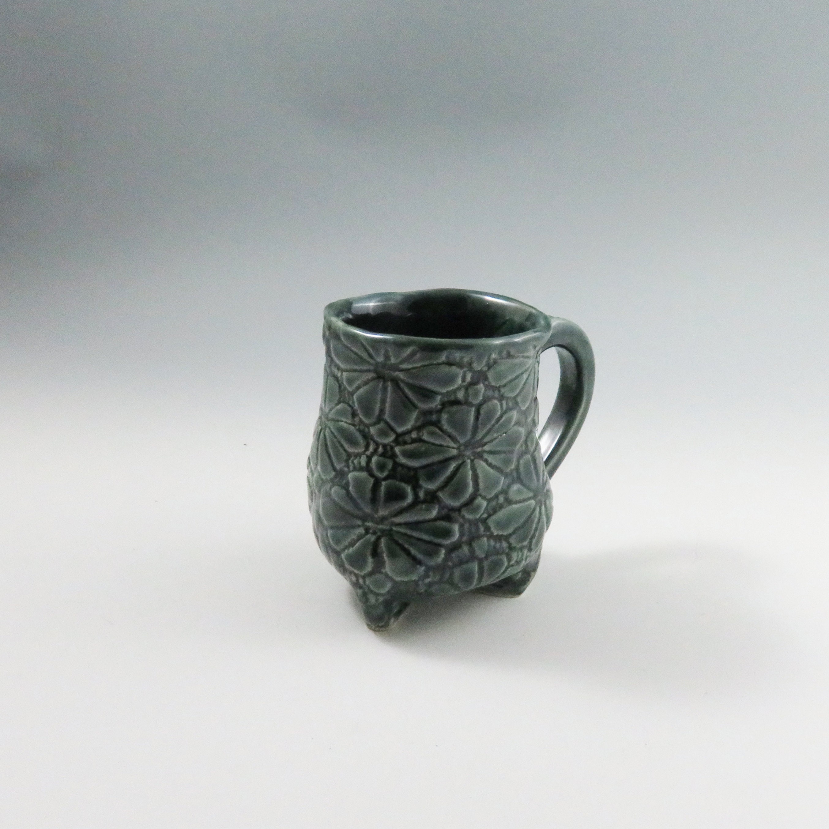 Unique pottery mug,handbuilt ceramic mug,tripod pottery mug,Blue ...