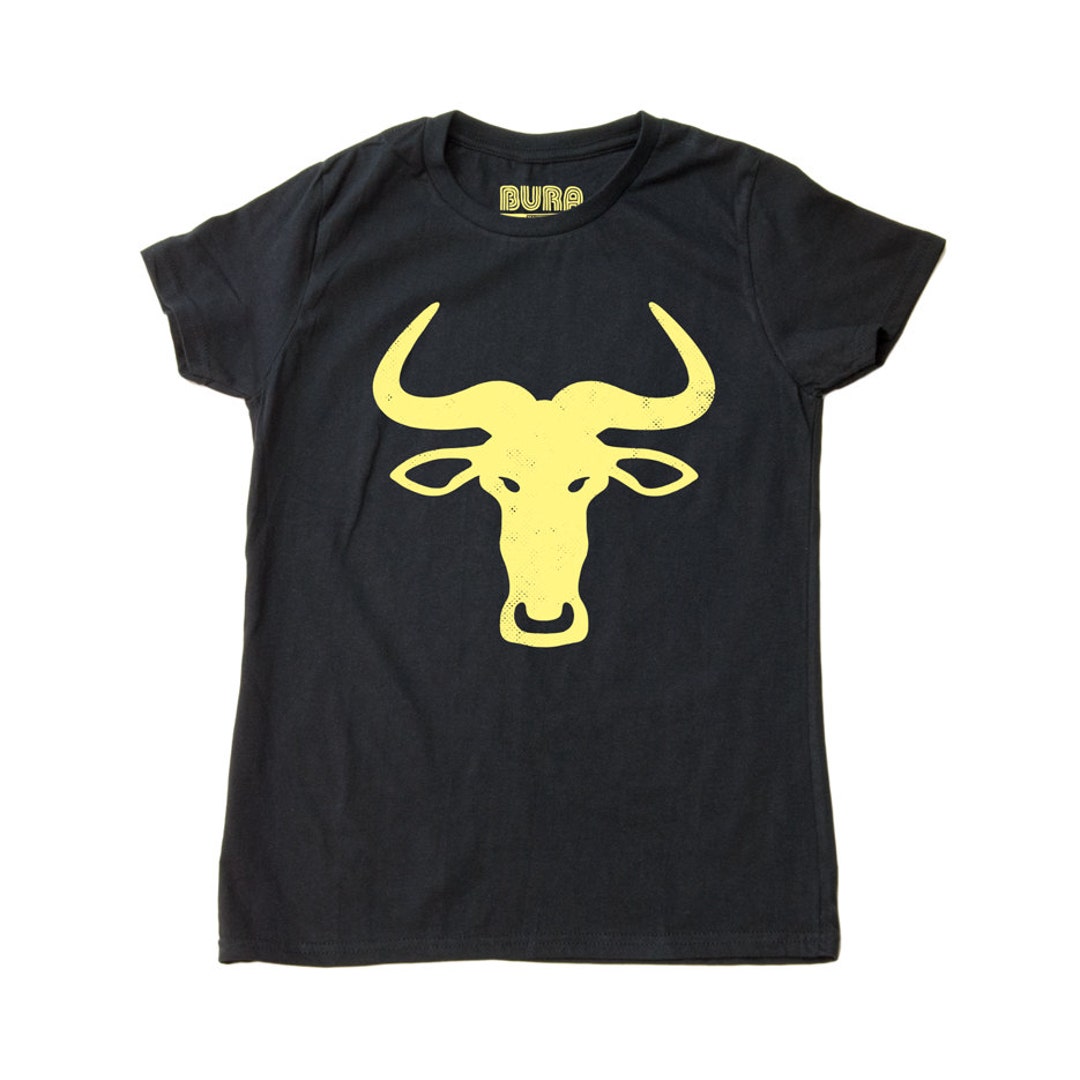 SALE ITEM Wildebeest Buffalo Cattle Shirt Black Yellow Womens T Shirt ...
