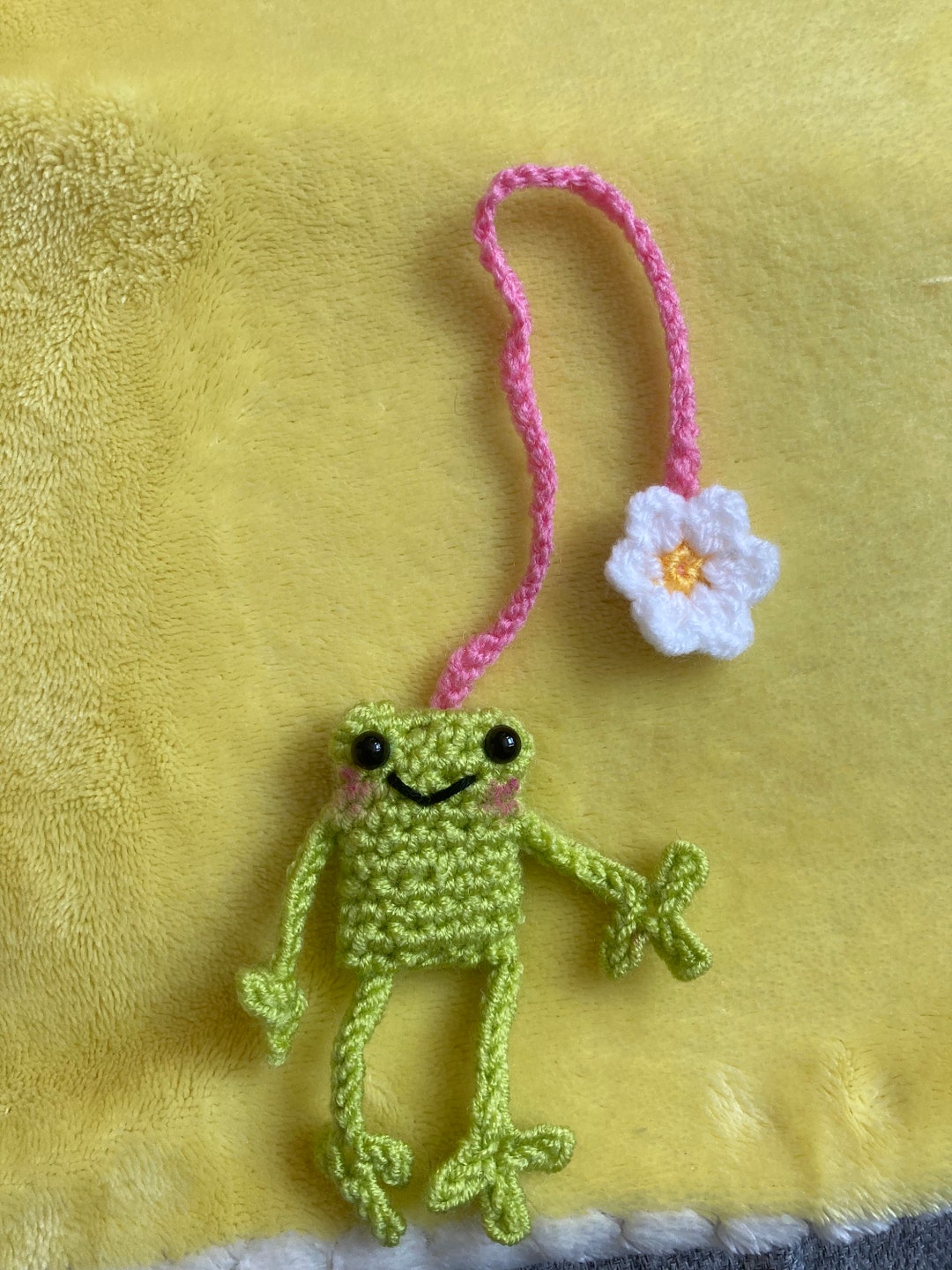 Crochet Leggy Frog and Daisy Bookmark - Etsy
