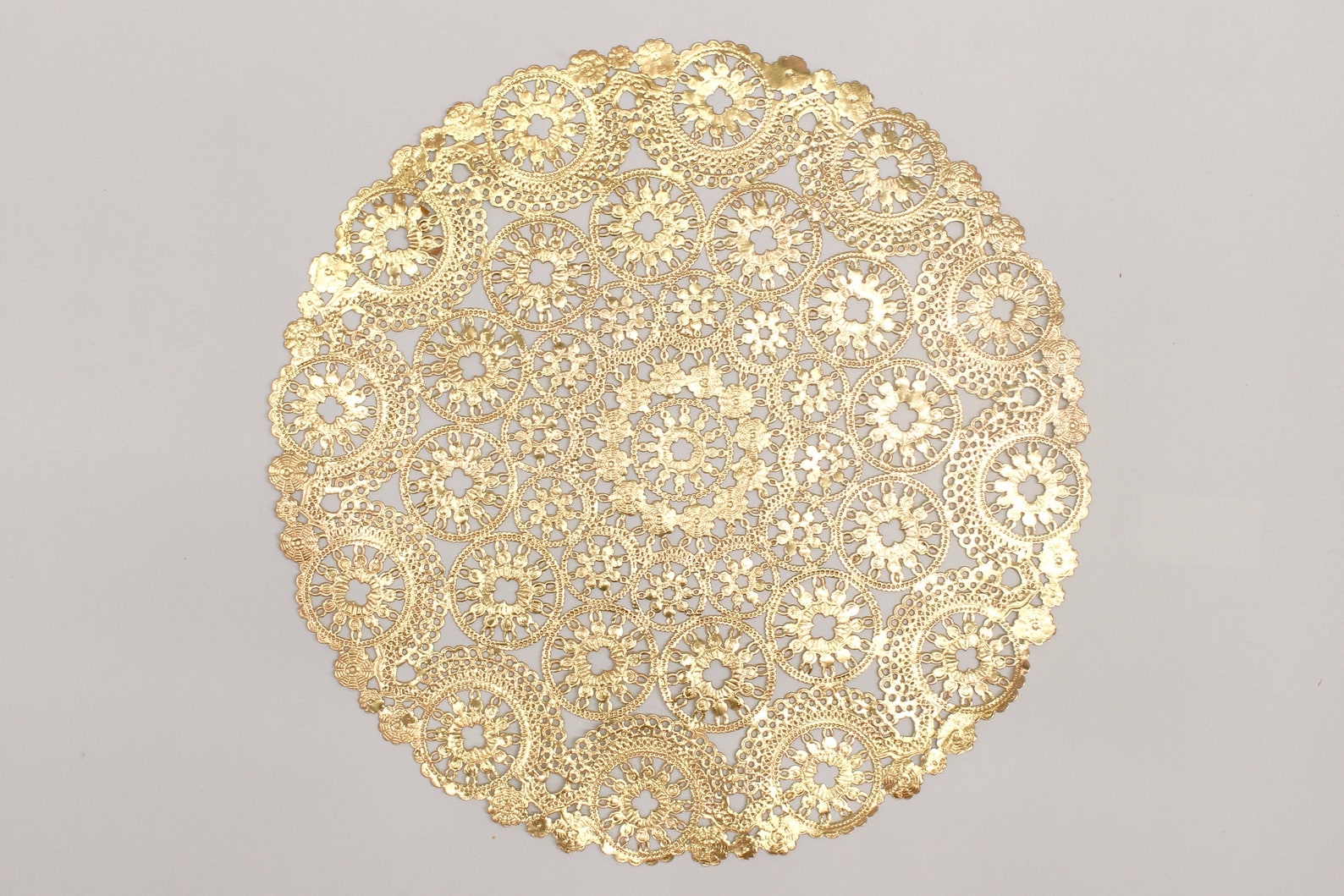 100 Metallic Gold 12 Round Medallion Doilies. Foil Lace Paper | Etsy