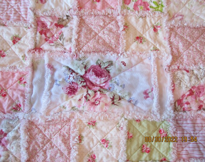SHABBY ROSES BABY Girl Rag Quilt Barefoot Roses Rachel - Etsy