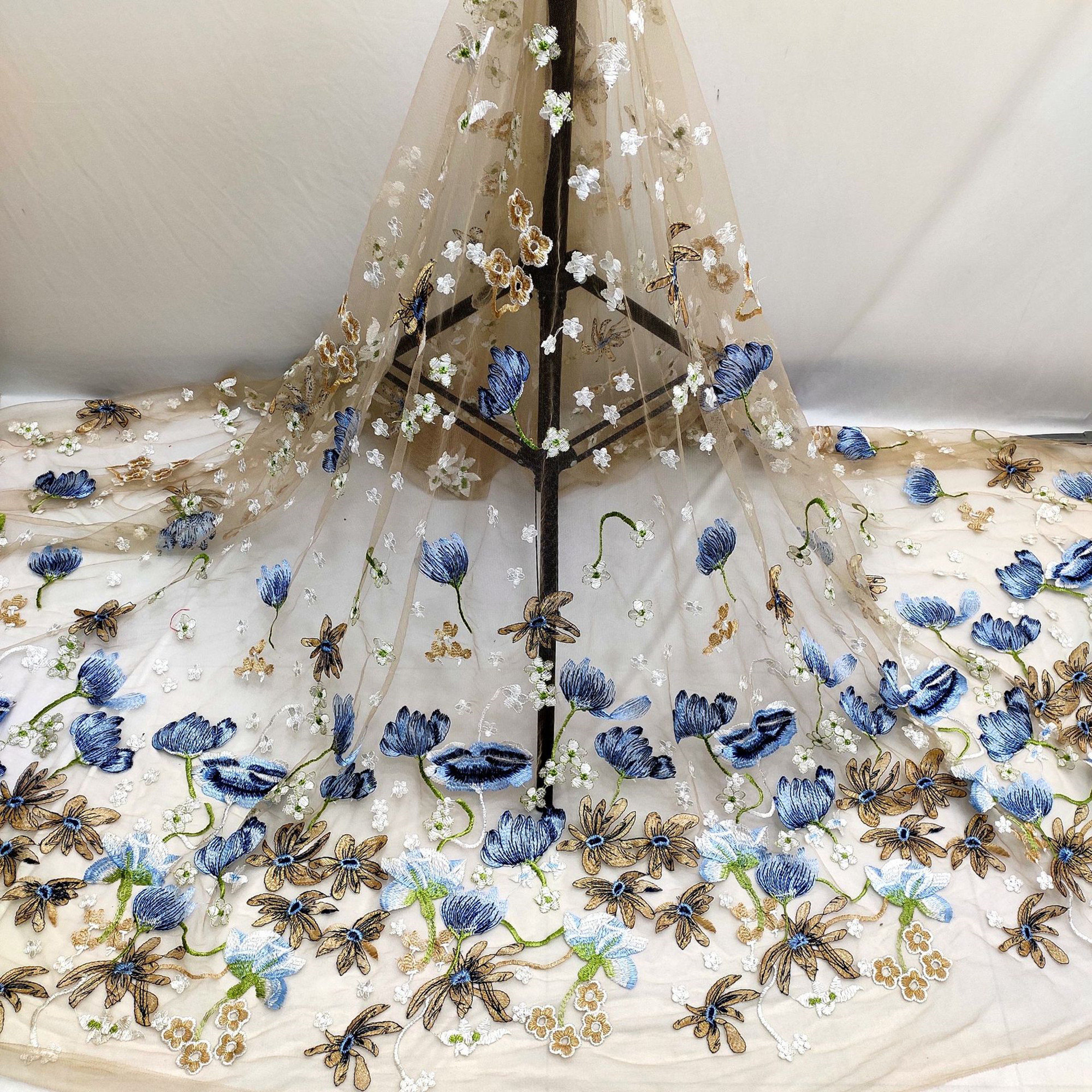 Gorgeous Floral Embroidery Lace Fabric, Brown Mesh Lace Fabric With ...